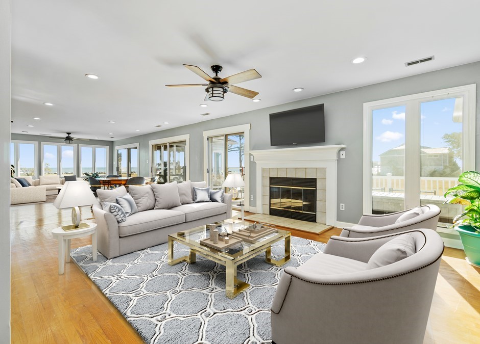 027_Staged Living Room (1)